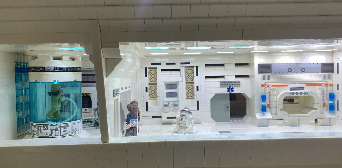 Massive LEGO Star Wars Battle of Hoth with 250,000+ Pieces - Console ...